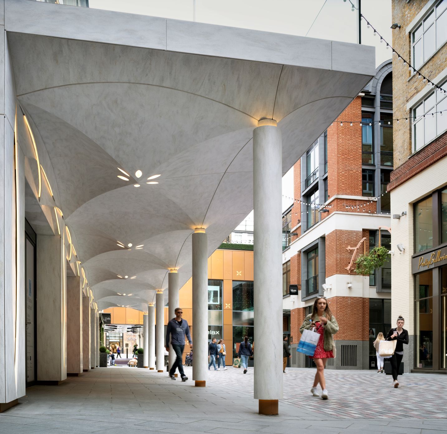 St. Martin's Courtyard, Covent Garden
